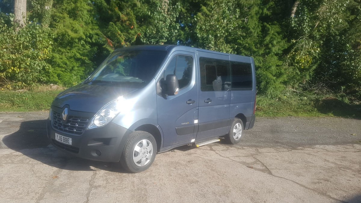 Renault Master 9 seat wheelchair accessible minibus